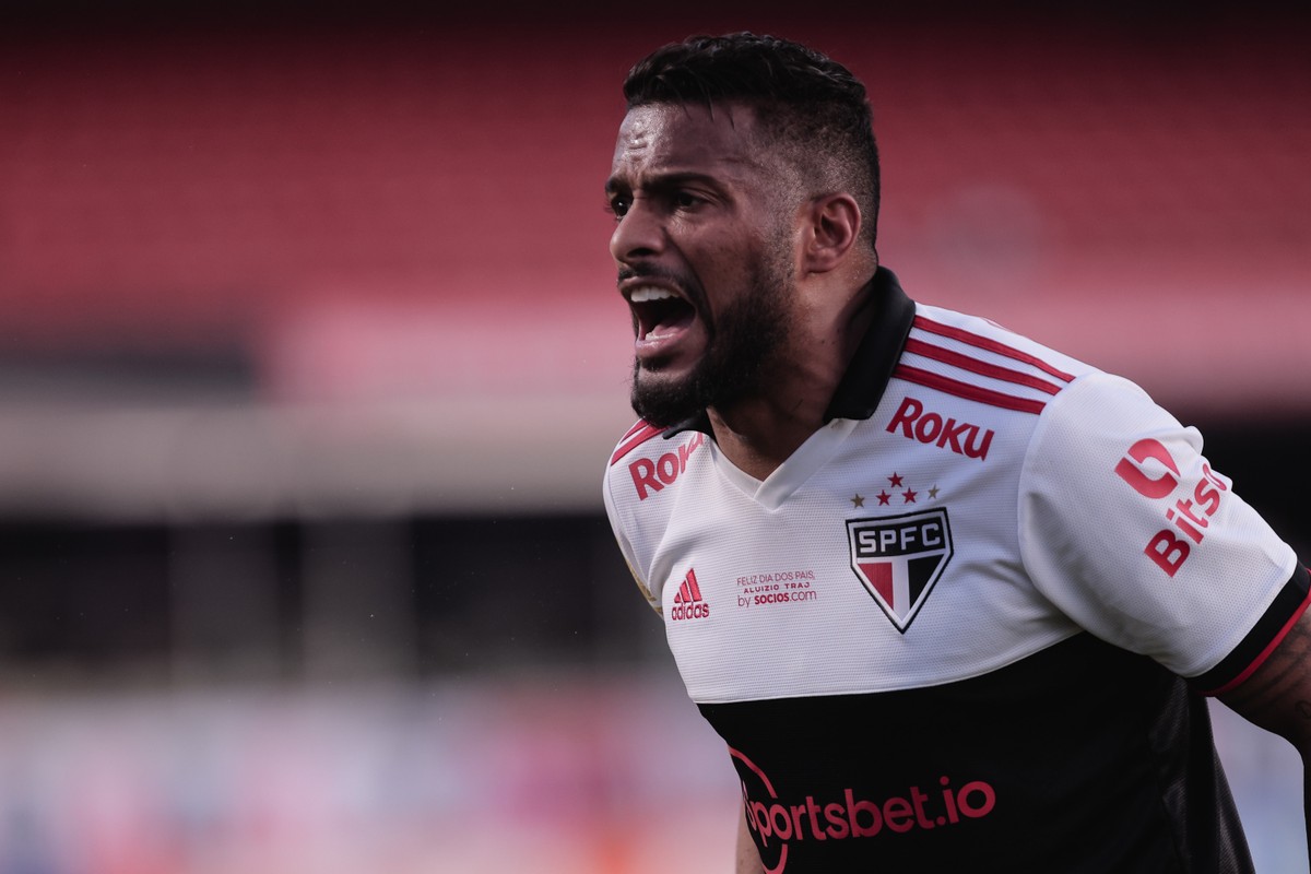 Renovação de Reinaldo com São Paulo trava após contraproposta do ...