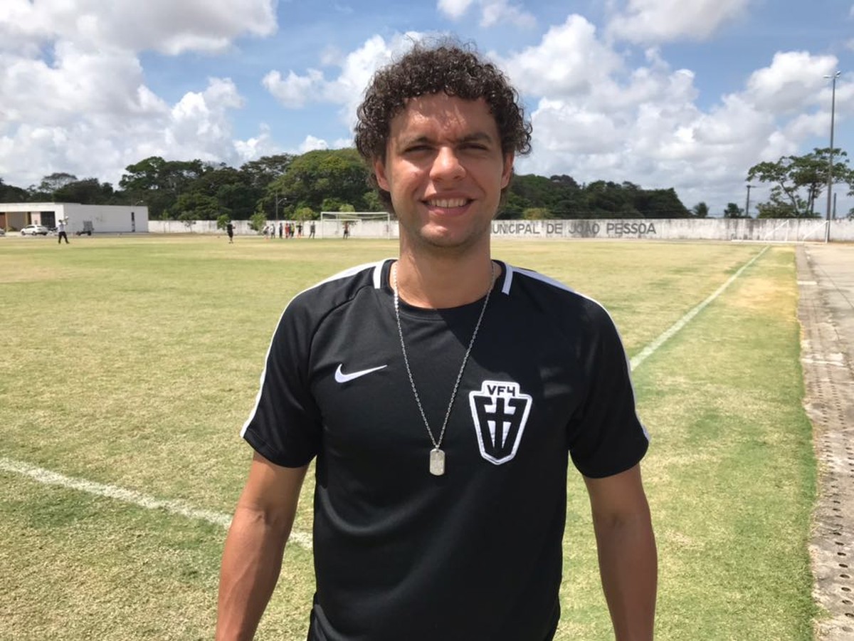 Com presença esperada de jogadores do Santos, Victor Ferraz lança ...