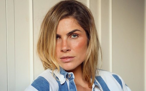 Julia Faria arranca suspiros com clique sensual nas redes - GQ | Musa