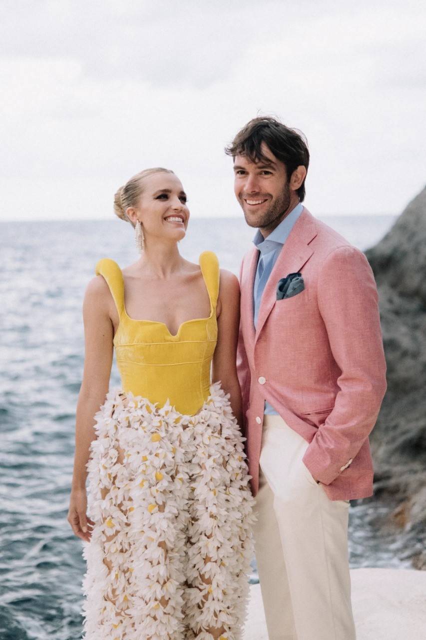 Essa noiva desenhou seu próprio vestido para seu “casamento nas nuvens ...