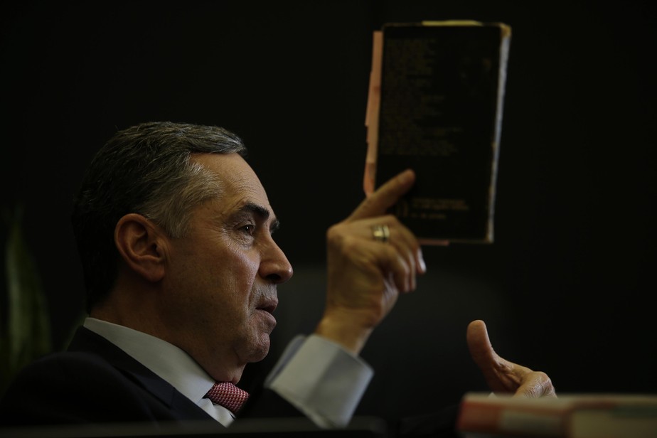 Barroso diz que ativismo judicial "é lenda" que visa atacar decisões ...