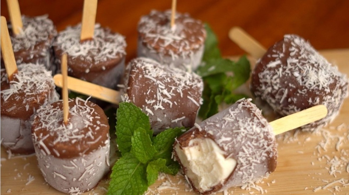 Picolé de coco com chocolate | Receitas