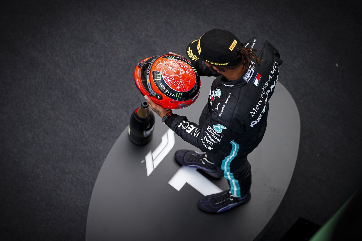 É recorde: 91 vezes Lewis Hamilton | voando baixo | ge