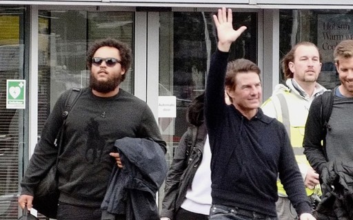 Tom Cruise é clicado em momento raro com o filho, Connor - Quem | QUEM News