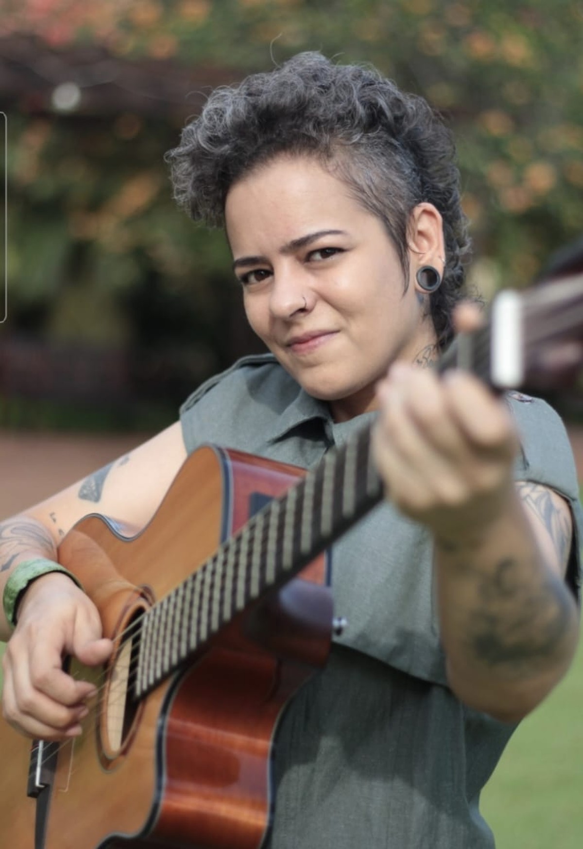 Influenciada pelo manguebeat e outros ritmos, Karola Nunes se apresenta ...