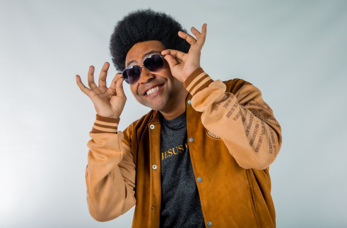 Thalles Roberto, voz da música cristã, grava show com rapper Victin, a ...