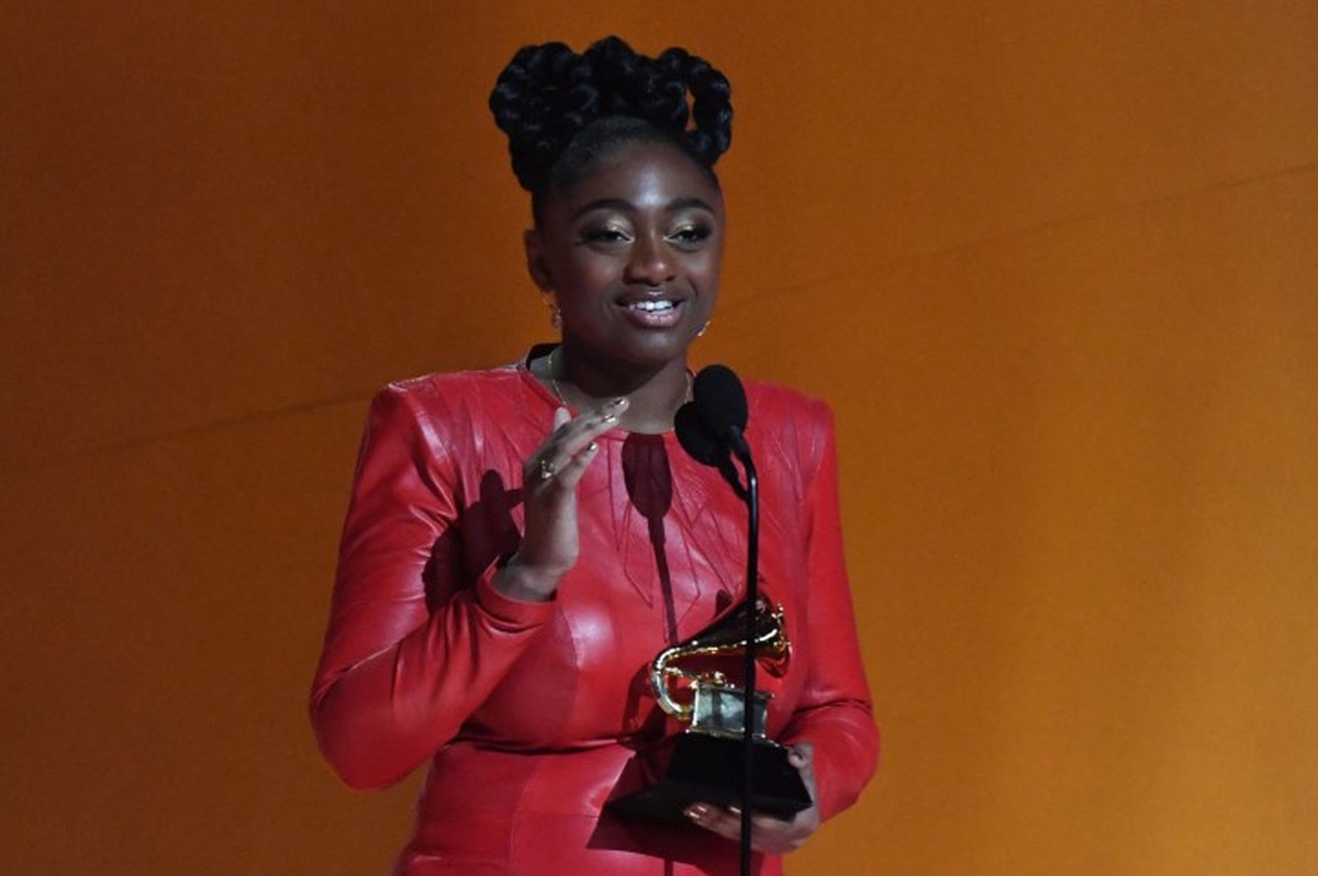 Quem é Samara Joy, cantora que venceu Anitta como Artista Revelação do ...