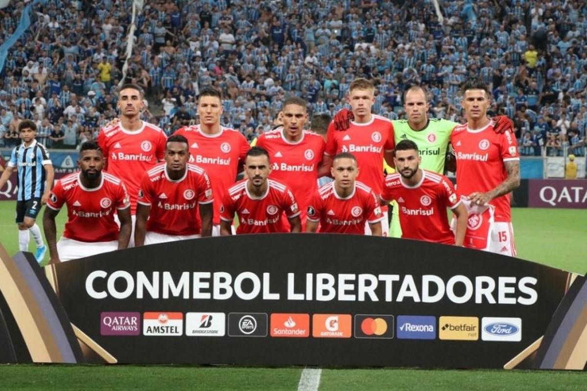 Atuações: Lomba fecha o gol em Gre-Nal com quatro colorados expulsos ...