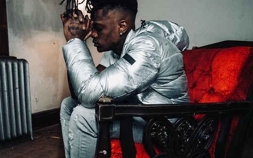 Rapper é morto a tiros na frente de sua casa nos EUA - Monet | Notícias