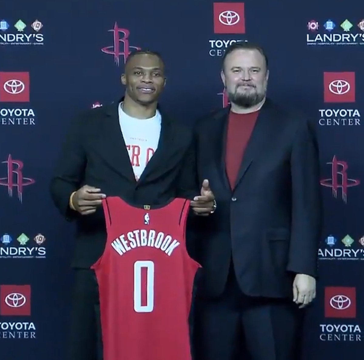 Apresentado nos Rockets, Westbrook prega sacrifício pelo título e ...