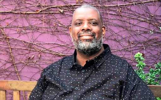 Péricles relembra início da carreira solo: “Eu estava apavorado” - Quem ...