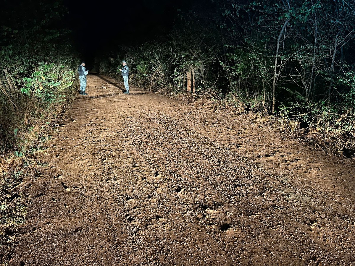Homem Morre Após Ser Baleado Na Frente Da Esposa E Filho Durante