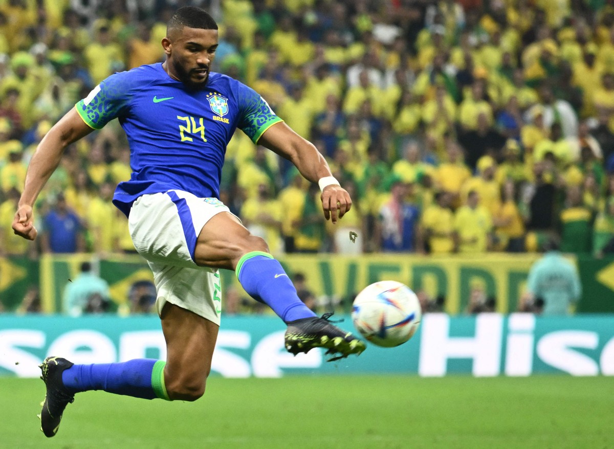 Bremer é 'patinho feio' da seleção brasileira no Instagram; confira ...
