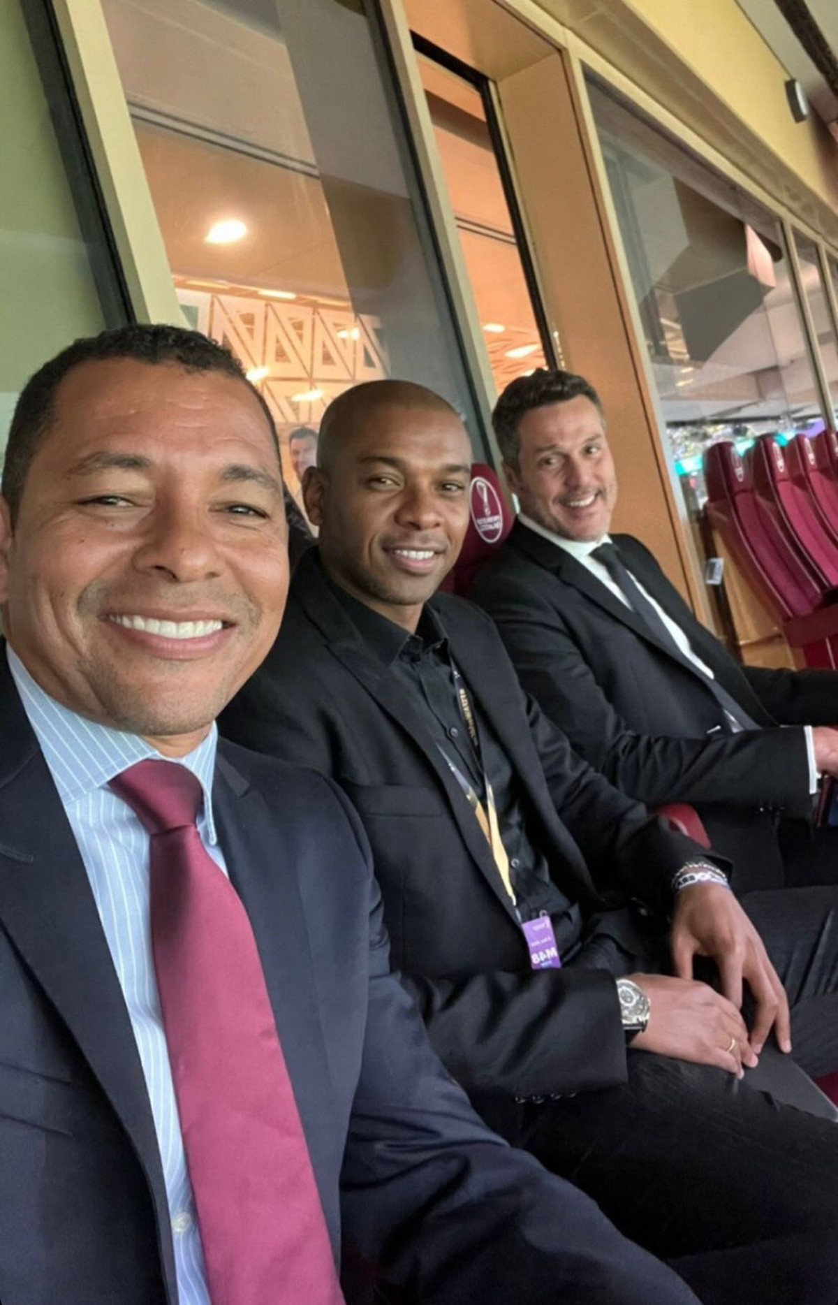 Fernandinho faz curso da FIFA no Catar e aproveita para assistir aos ...