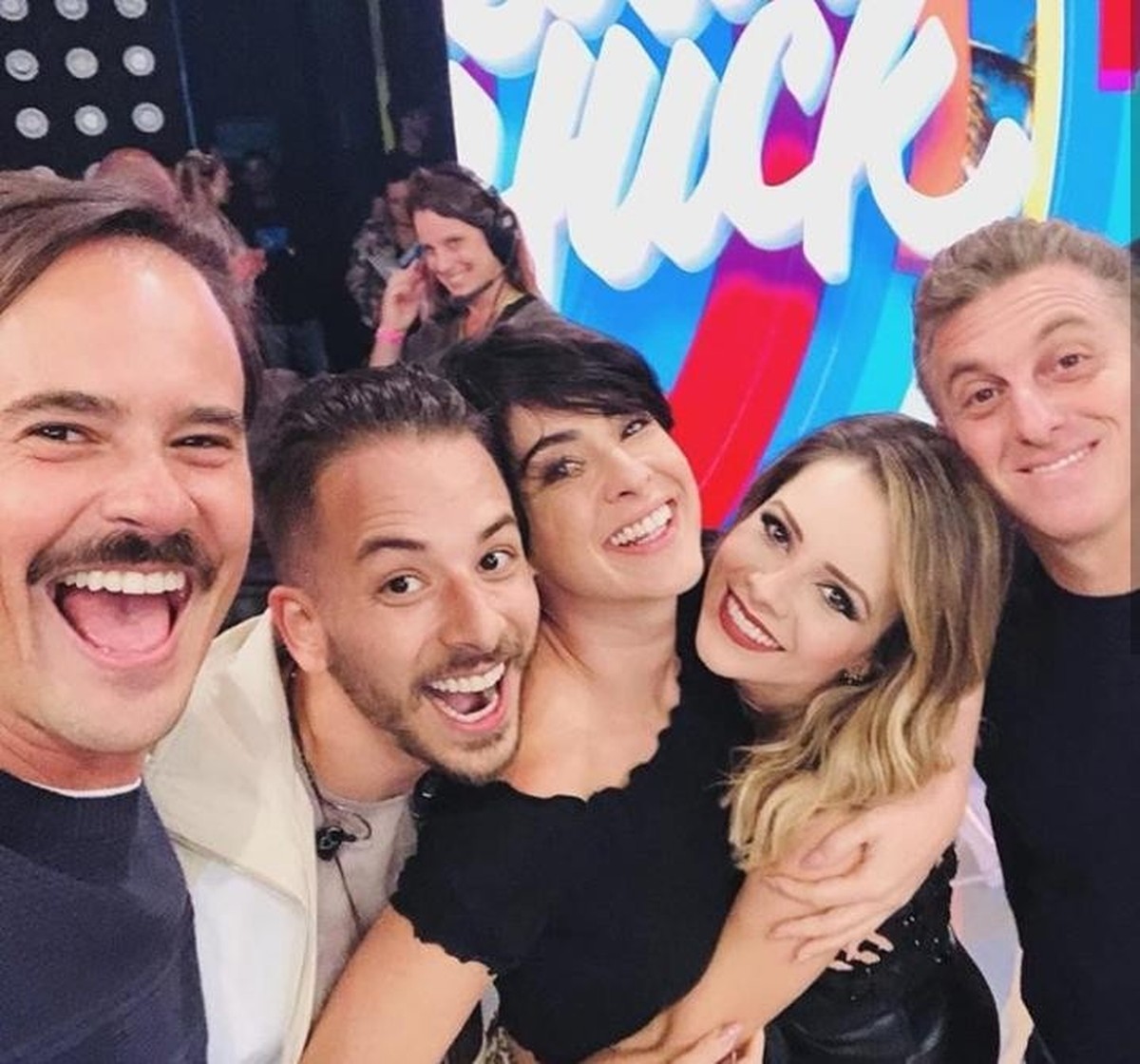 Elenco do seriado 'Sandy & Junior' se reencontra no 'Caldeirão do Huck ...