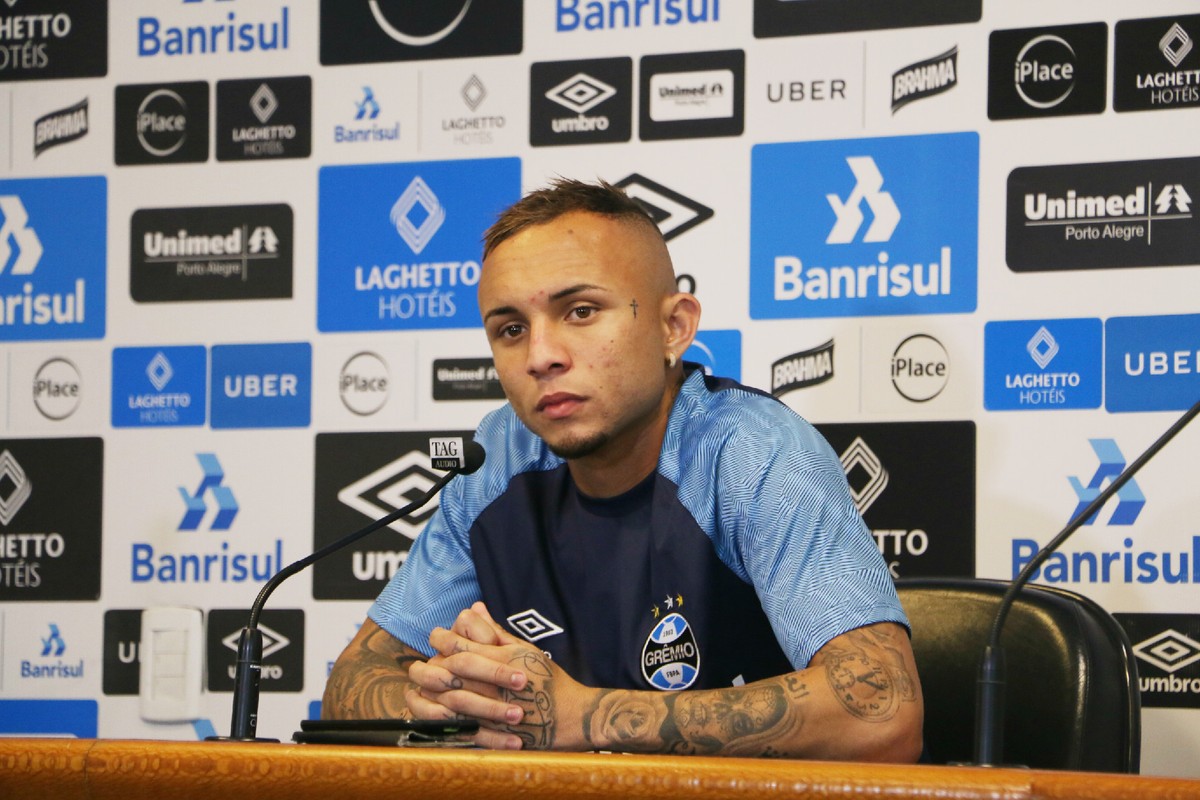 Everton deixa favoritismo fora do vestiário e vê forças equilibradas ...