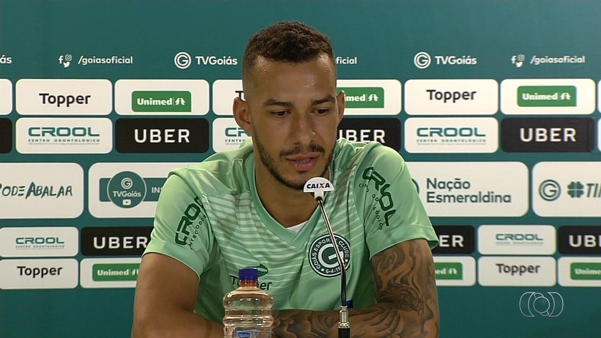De volta ao time, João Afonso destaca luta do Goiás pela liderança ...