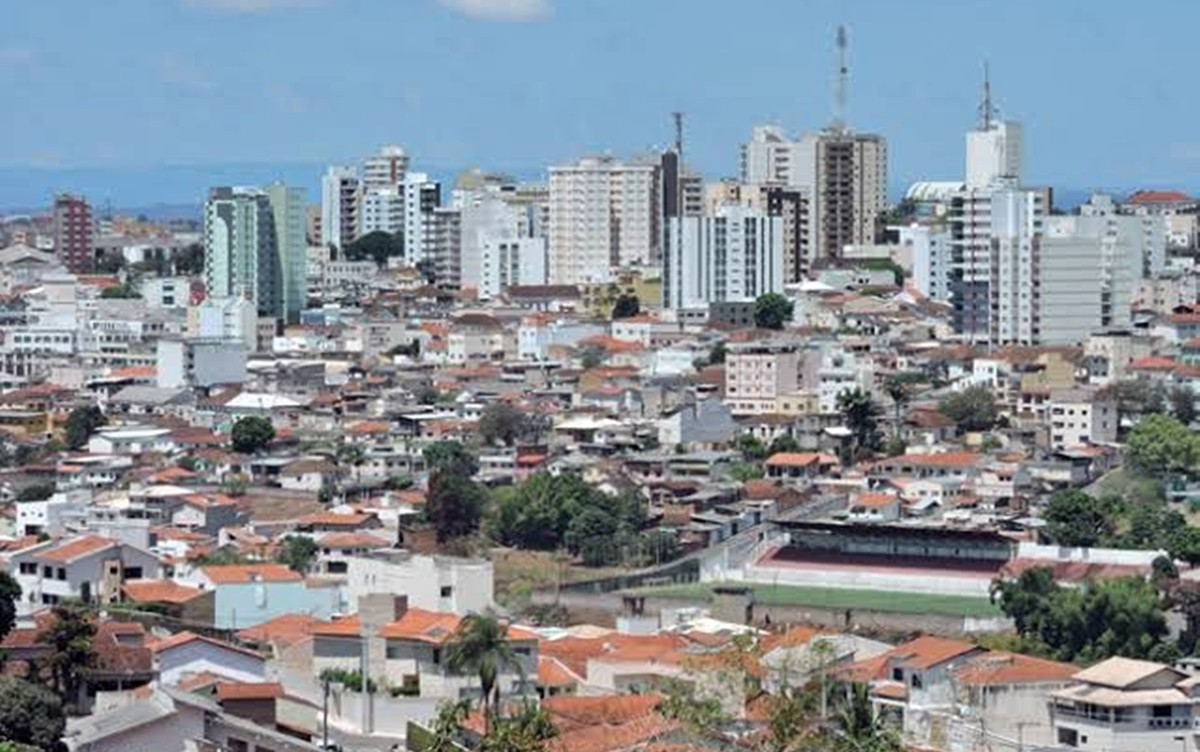 Novo decreto torna facultativo uso de máscaras em ambientes abertos e ...