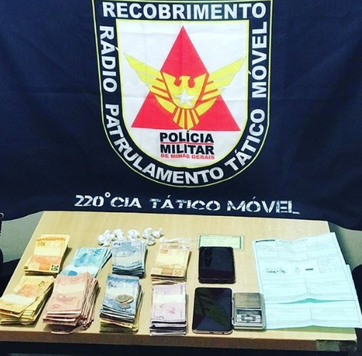 Polícia Descobre Delivery Do Tráfico Apreende Drogas E Mais De R 6