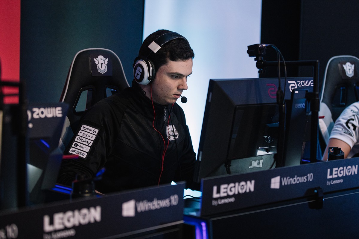 Six Invitational 2021: INTZ lidera primeiro dia do qualificatório LATAM ...
