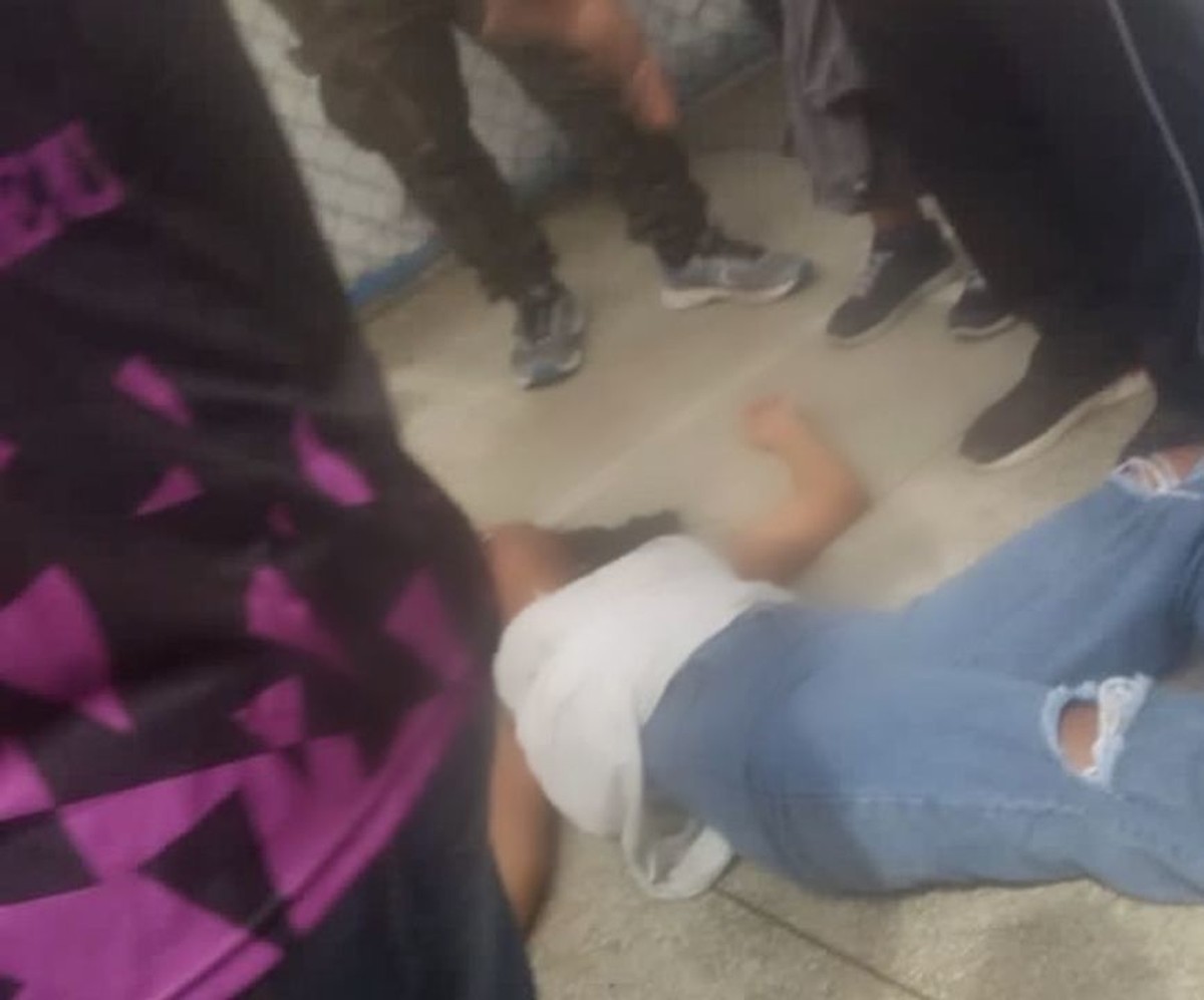 Adolescente é Espancada Dentro De Escola Municipal De Maceió Família