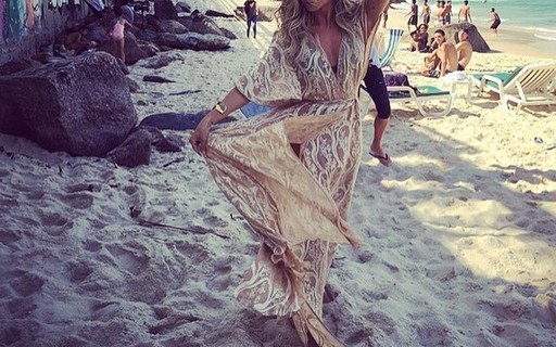Grazi Massafera capricha no carão em dia de praia e conquista olhares ... Grazi Massafera capricha no carão em dia de praia e conquista olhares ...