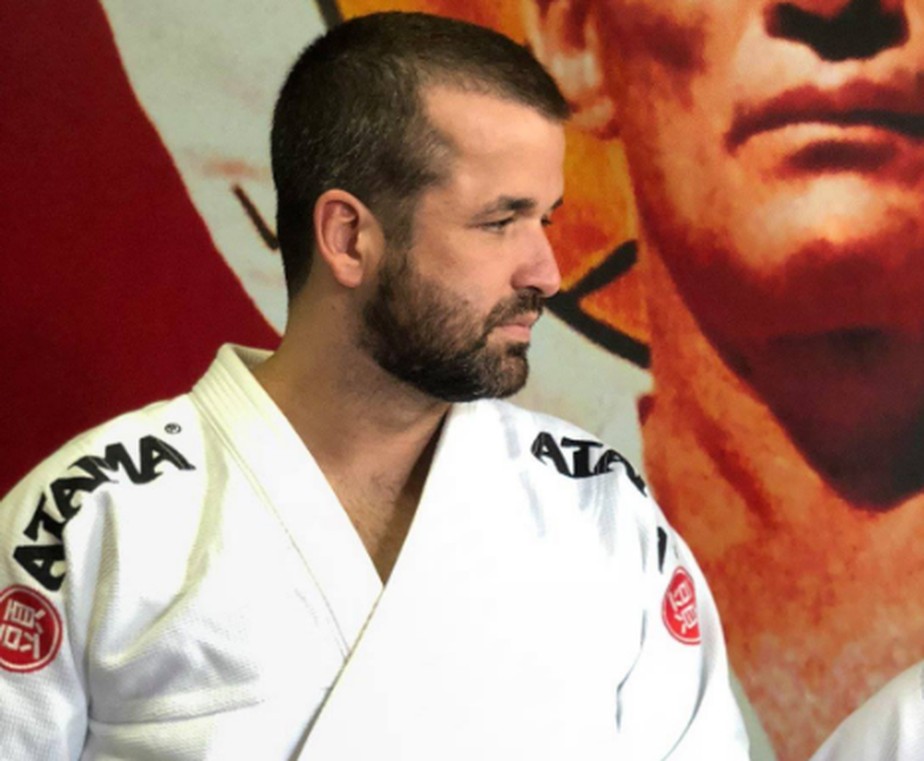 Cuidado redobrado: Brennand terá escolta de agente da Interpol treinado ...