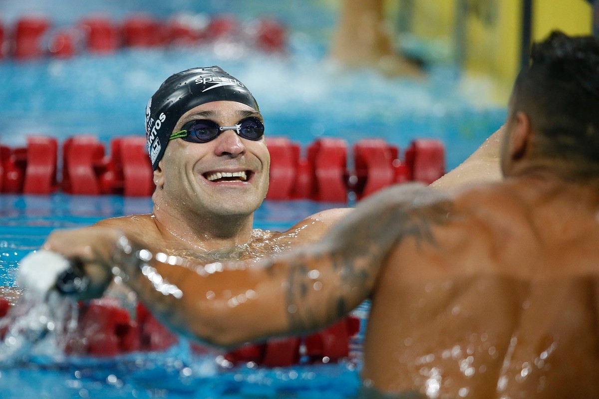 Nicholas Santos, 39, faz 2º melhor tempo do mundo, mas não vai a ...