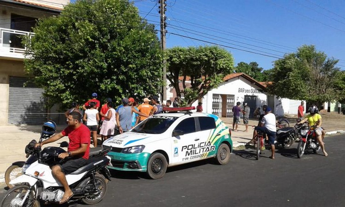 Suspeito De Assalto Morre E Outro Fica Ferido Em Troca De Tiros Com A