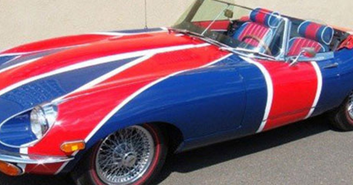 Auto Esporte - Jaguar do filme Austin Powers é leiloado em website