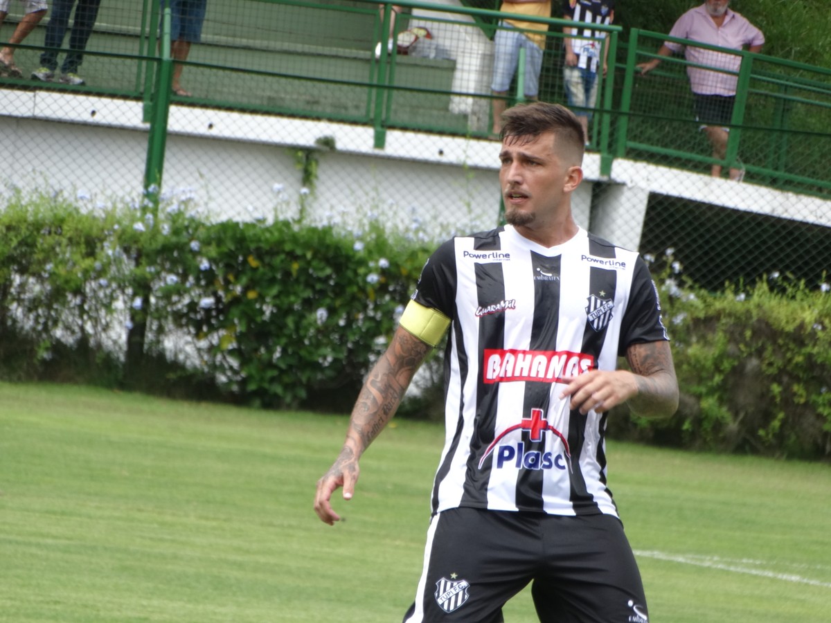 Aislan minimiza fato de Atlético-MG jogar com reservas e nega racha no ...