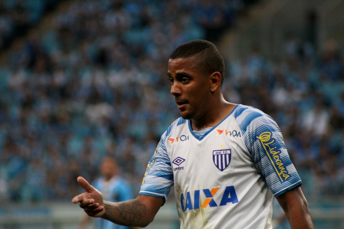 Absolutos: Capa e Leandro Silva são símbolos da continuidade no Avaí ...