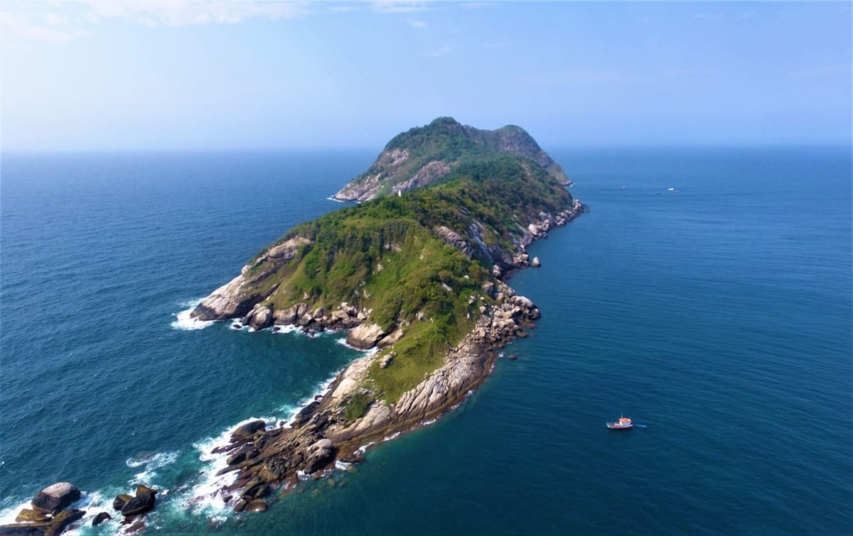 Entenda por que a ilha de SP visitada por Bolsonaro é considerada uma ...