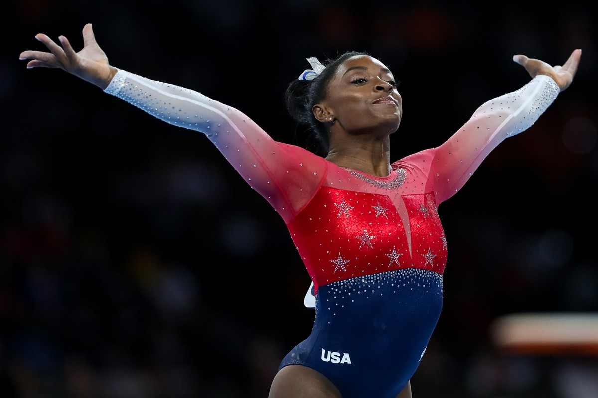Simone Biles Lidera Eua Ao Ouro E Alcança Marca Histórica De Pódios No