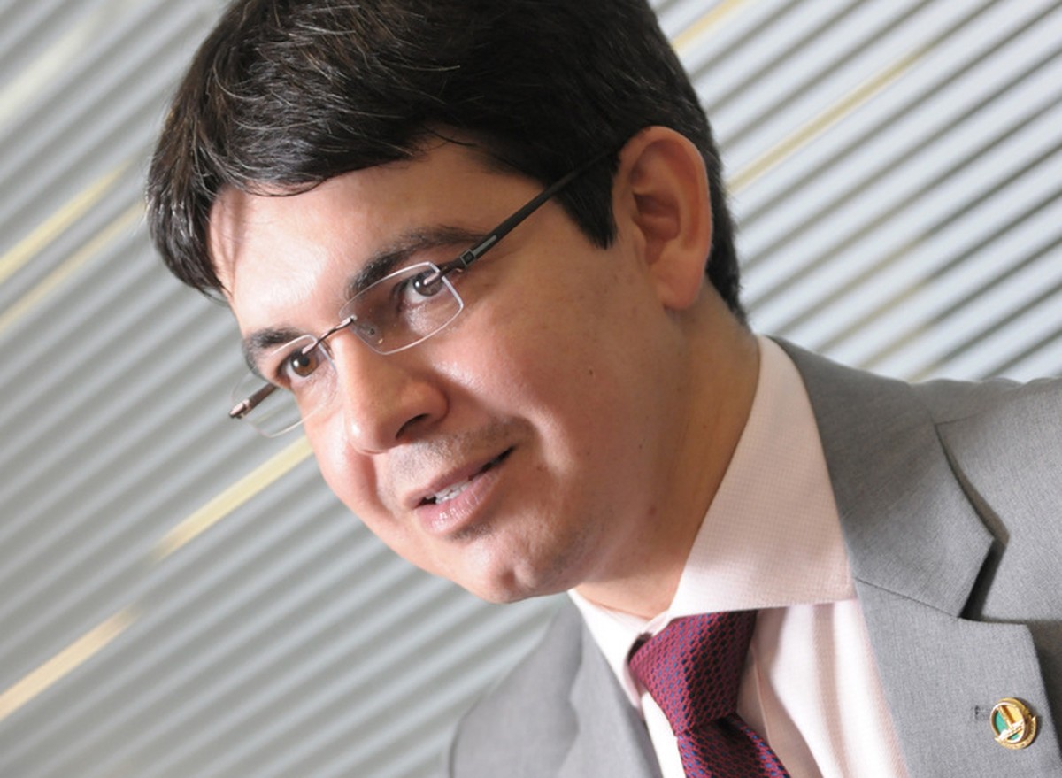 Randolfe diz se inspirar em Ulysses | Política | Valor Econômico