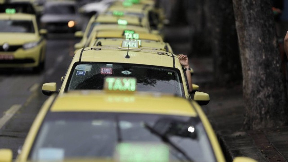 Táxis do Rio ficarão mais caros a partir de 1º de janeiro; bandeirada ...