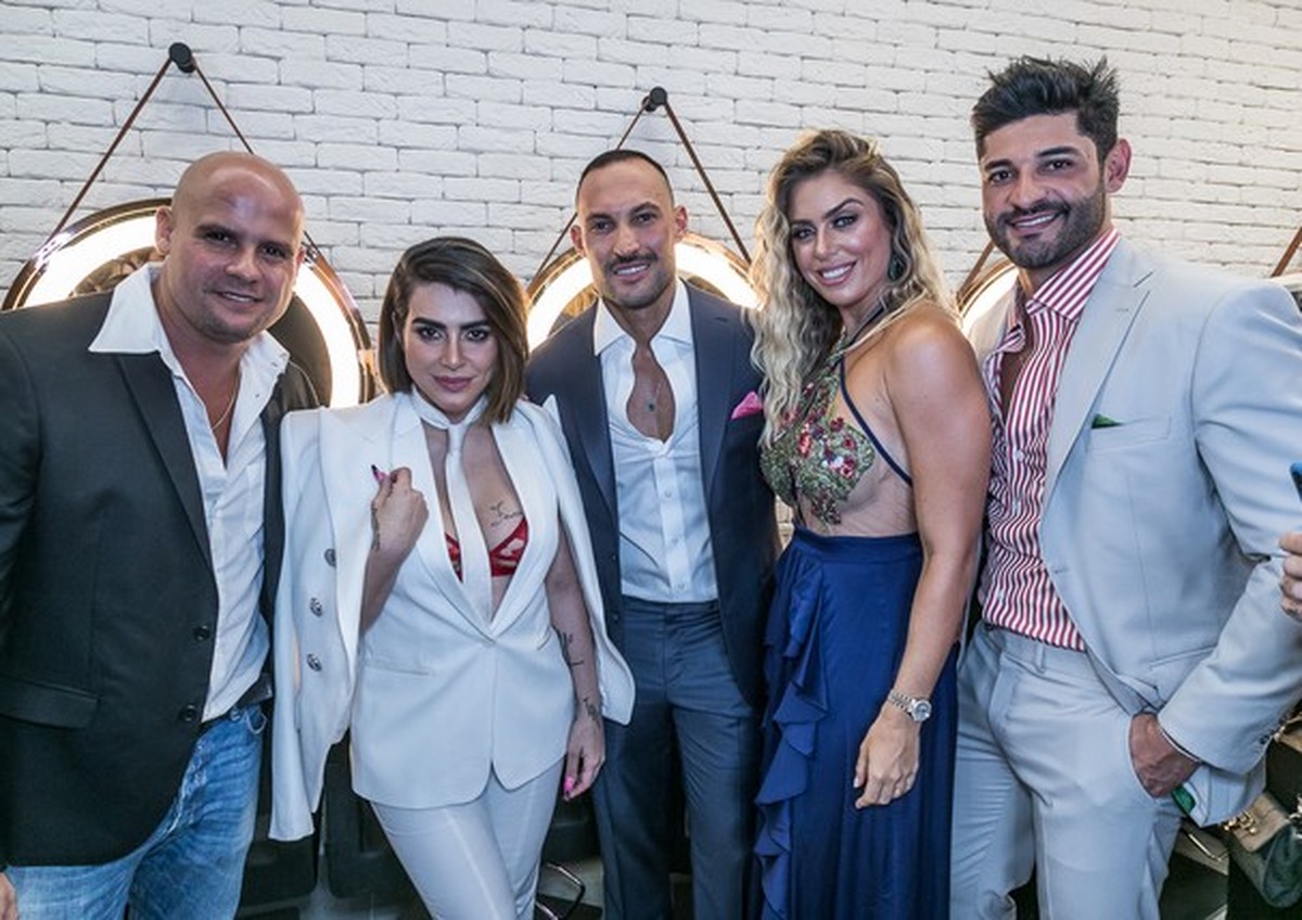 Romeu Felipe inaugura o ROM.CONCEPT, seu novo salão de beleza | Marcas ...