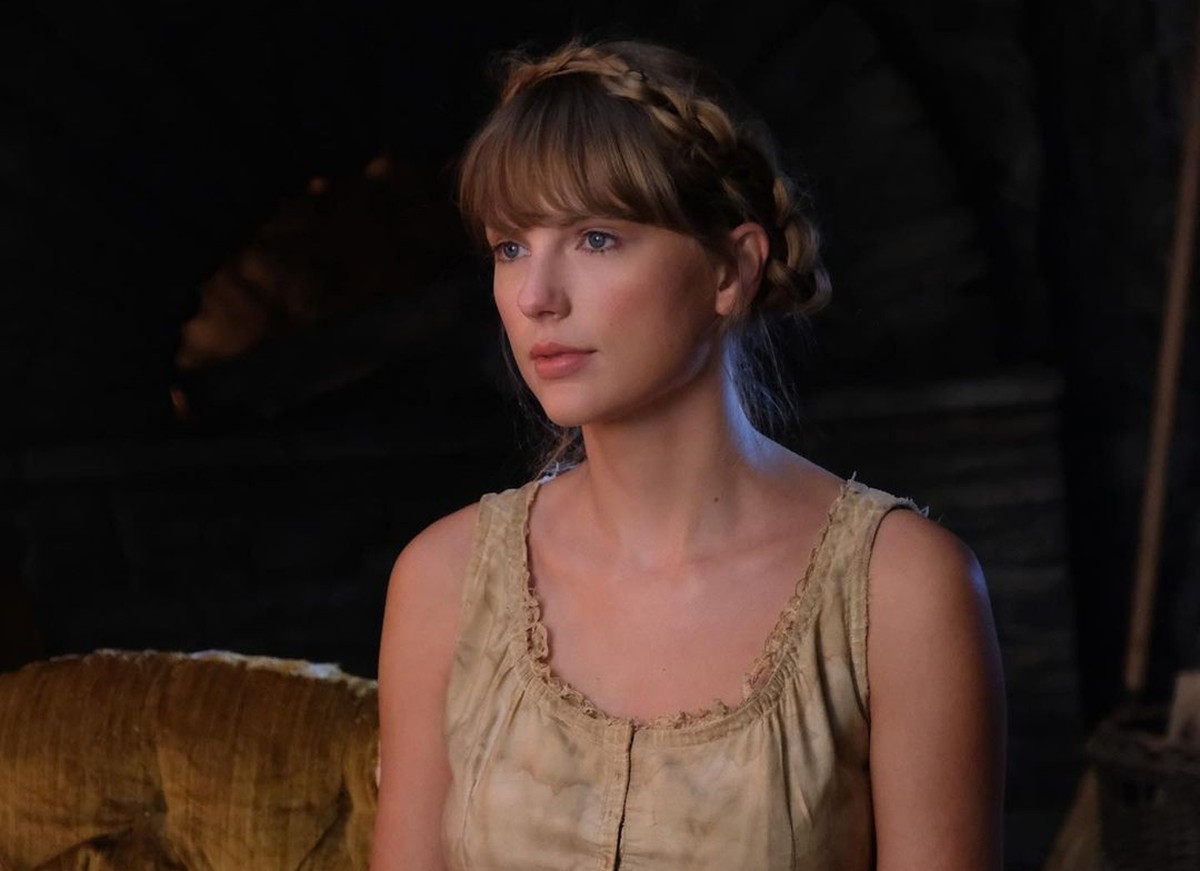 Taylor Swift se torna a 1ª artista a ocupar todo o Top 10 da Billboard ...