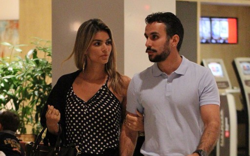 Kelly Key e marido celebram 11 anos de casamento com jantar e cineminha ...