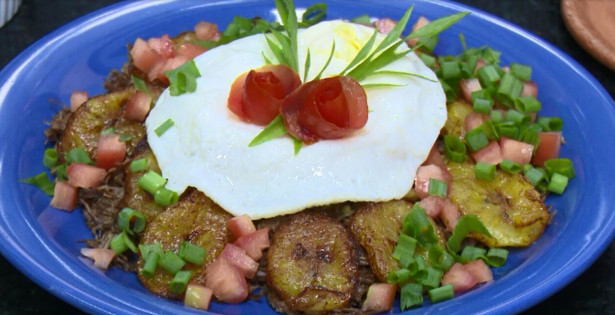 Releitura da famosa baixaria leva carne seca e banana frita no Acre ...