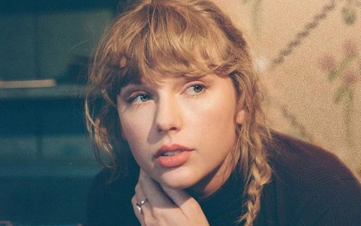 Taylor Swift celebra chegada de novo álbum ao topo das paradas - Monet ...