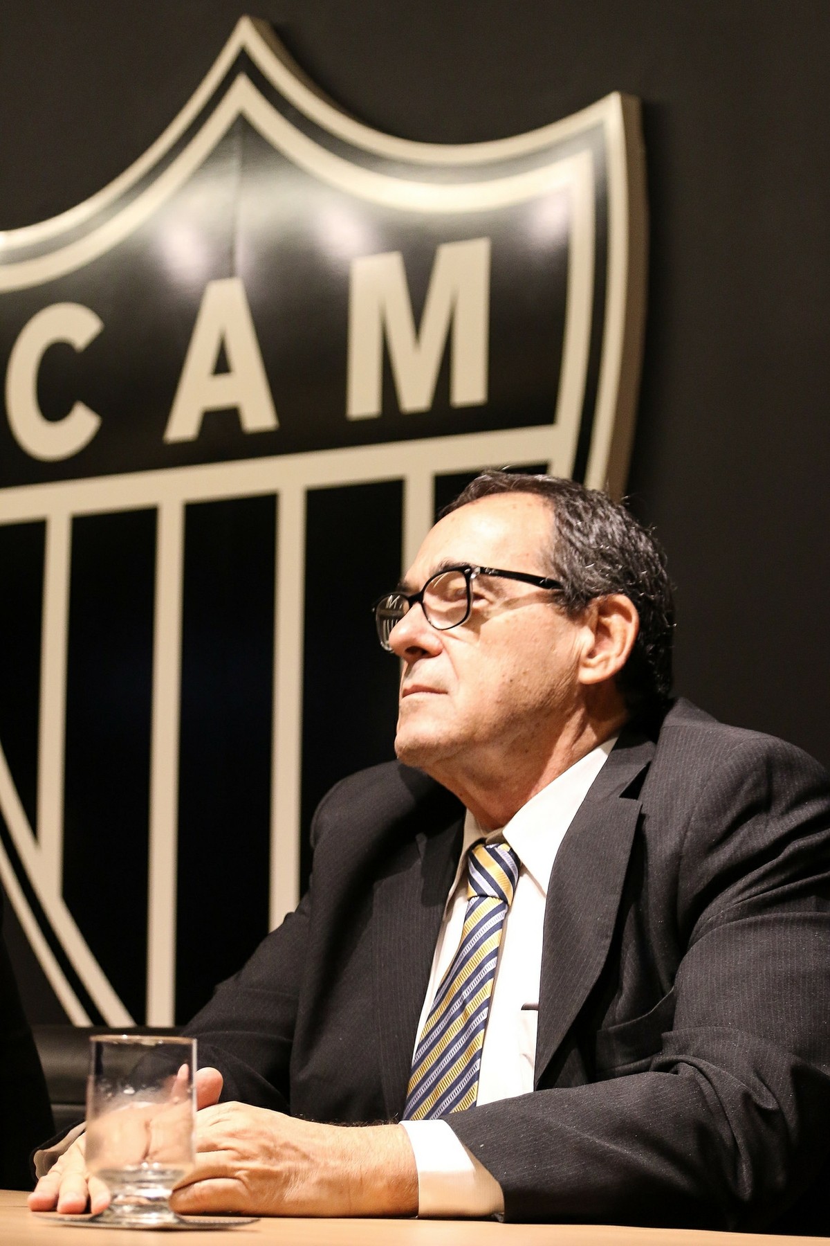 Times brasileiros prestam homenagens a Bebeto de Freitas | futebol | ge