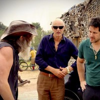 Tufão (Murilo Benício) e Leleco (Marcos Caruso) interrogam Nilo (José ...