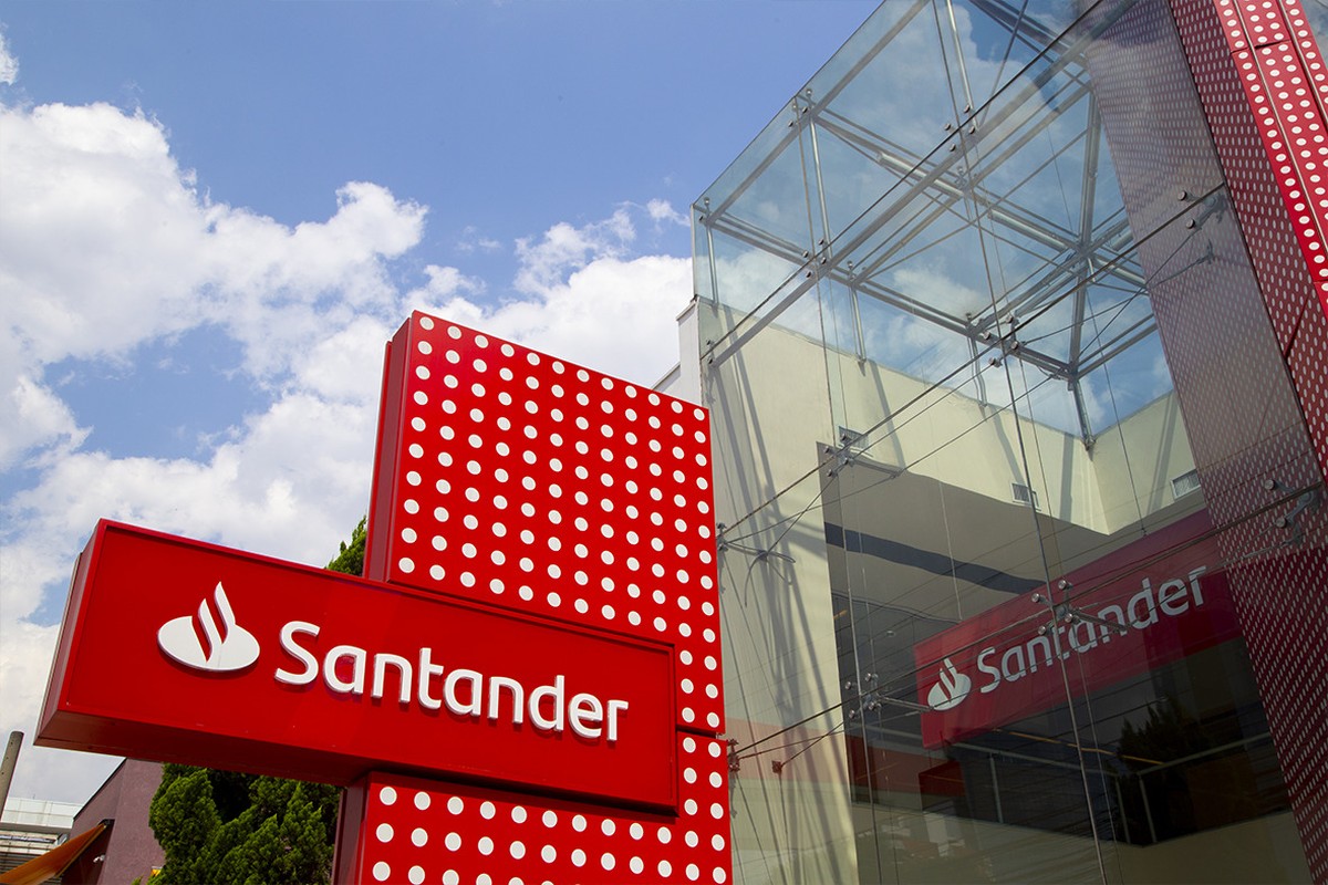 Santander tem lucro de R$ 4,27 bilhões no 3º trimestre, alta de 12% ...