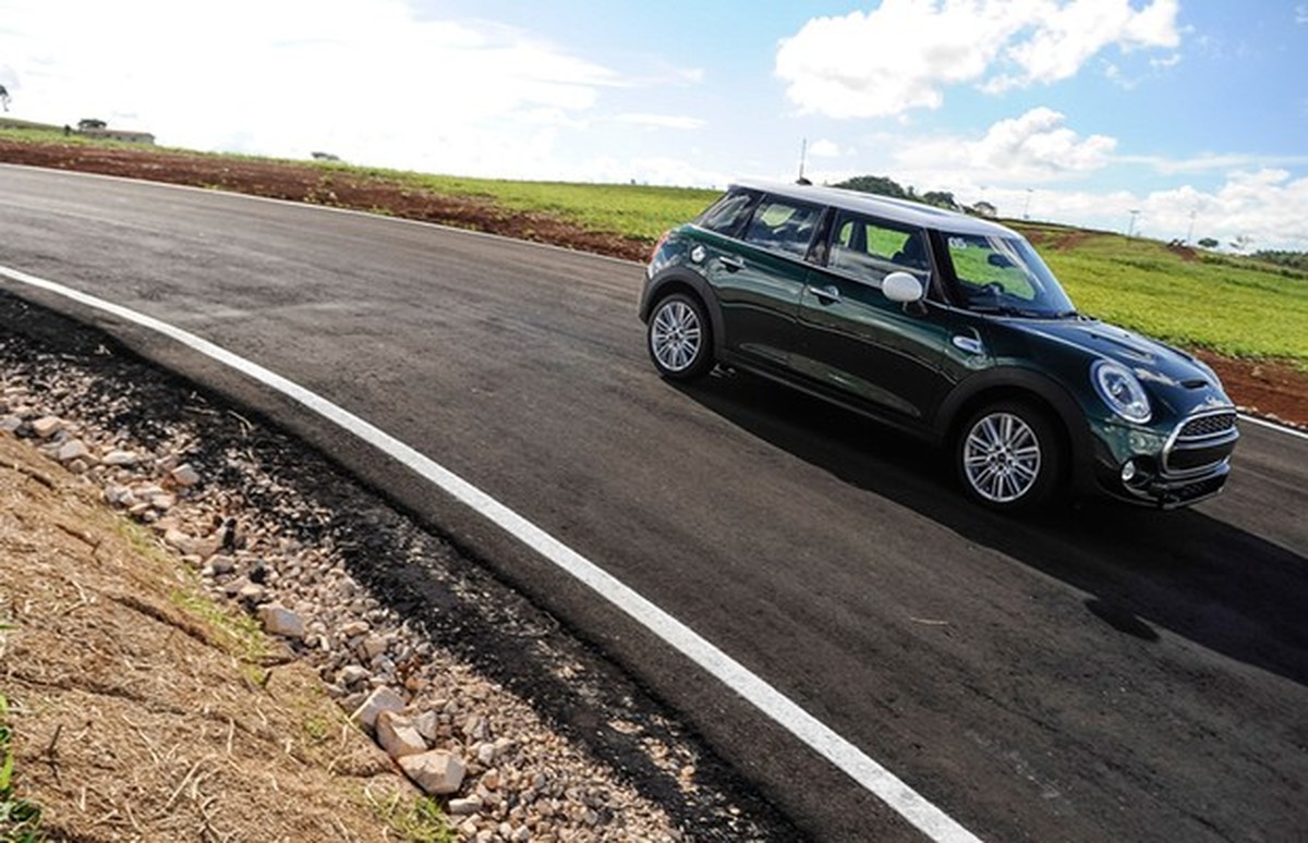 Avaliação: Mini Cooper S quatro portas | Colunistas | autoesporte