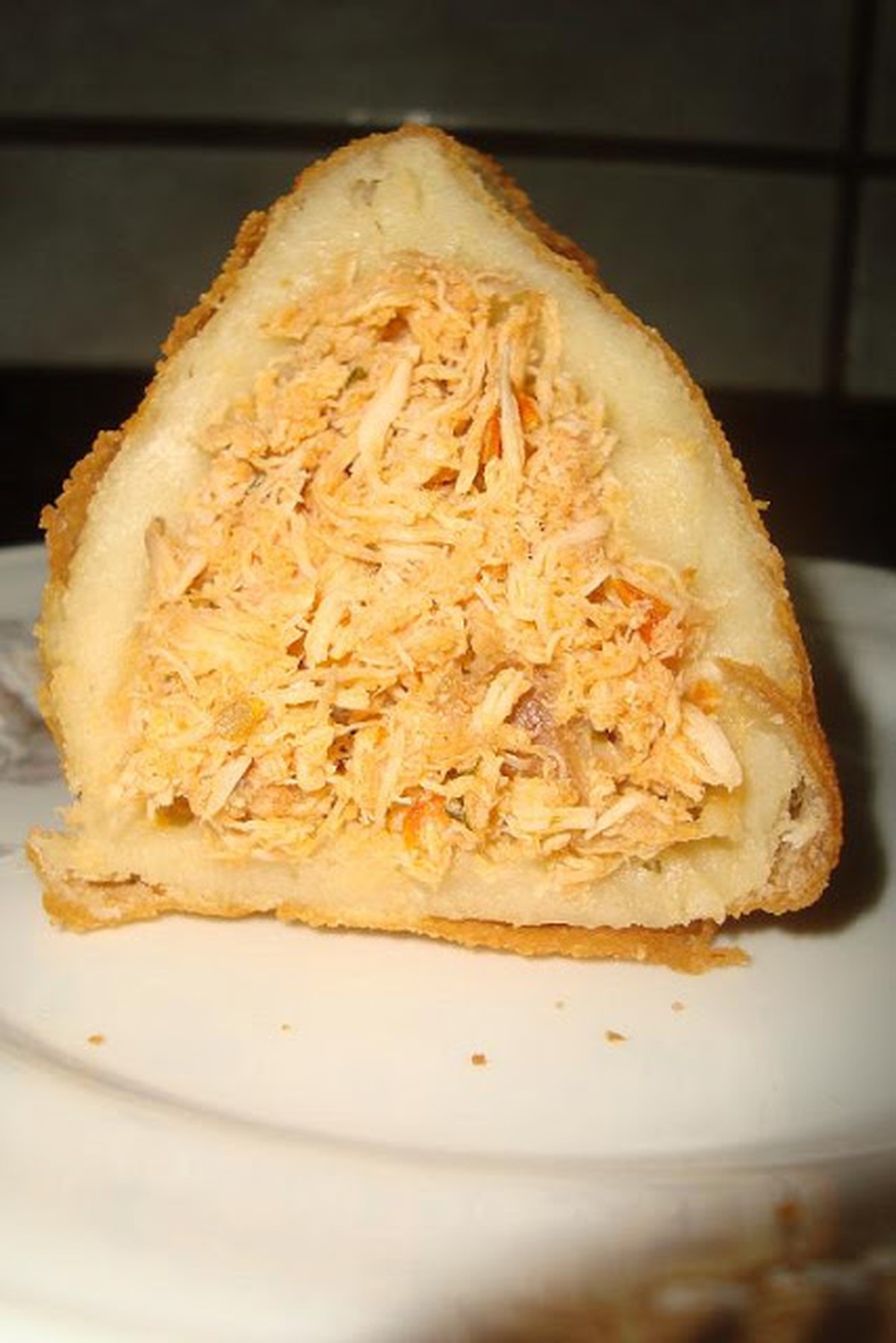 COXINHA DE FRANGO CREMOSA | Pães e salgados | Receitas