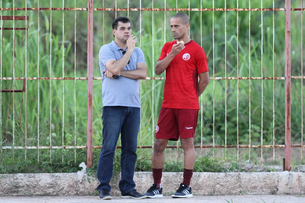 Wendel explica motivo de aposentadoria: "Não quero me arrastar em campo ...
