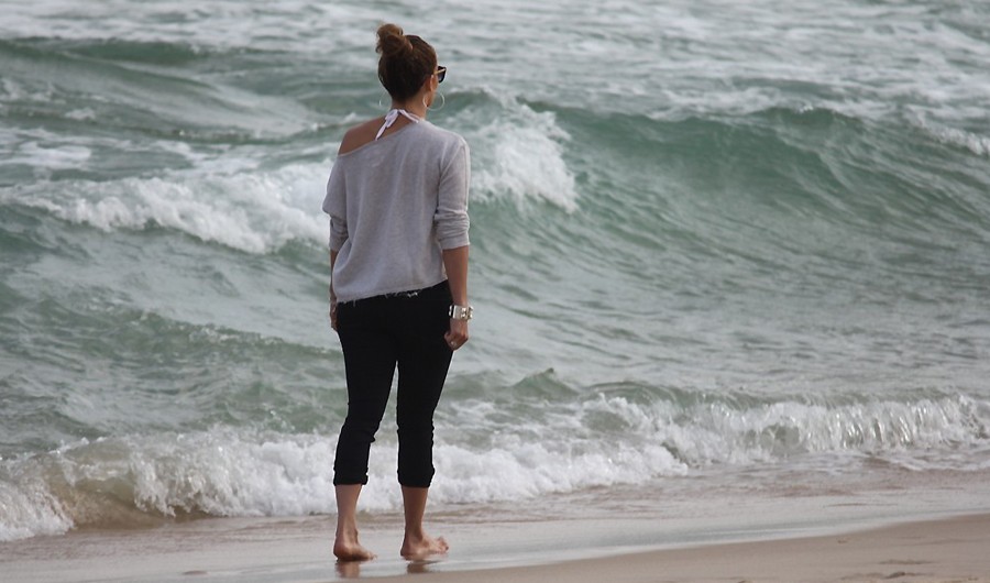 Pics: JLo & Family At The Beach - BBJLo