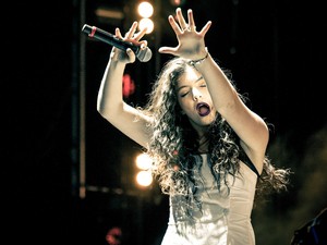 G1 - Arcade Fire recebe Lorde no palco do Rock in Rio Lisboa em dia de ...