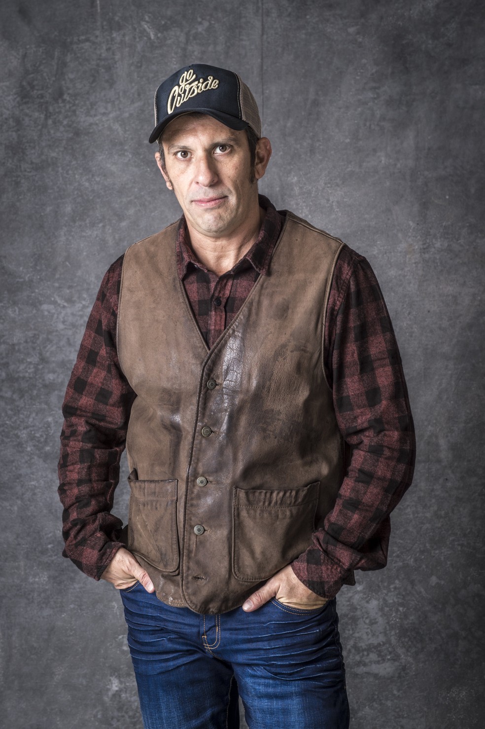 Milhem Cortaz analisa relação de seu personagem com lingerie ...